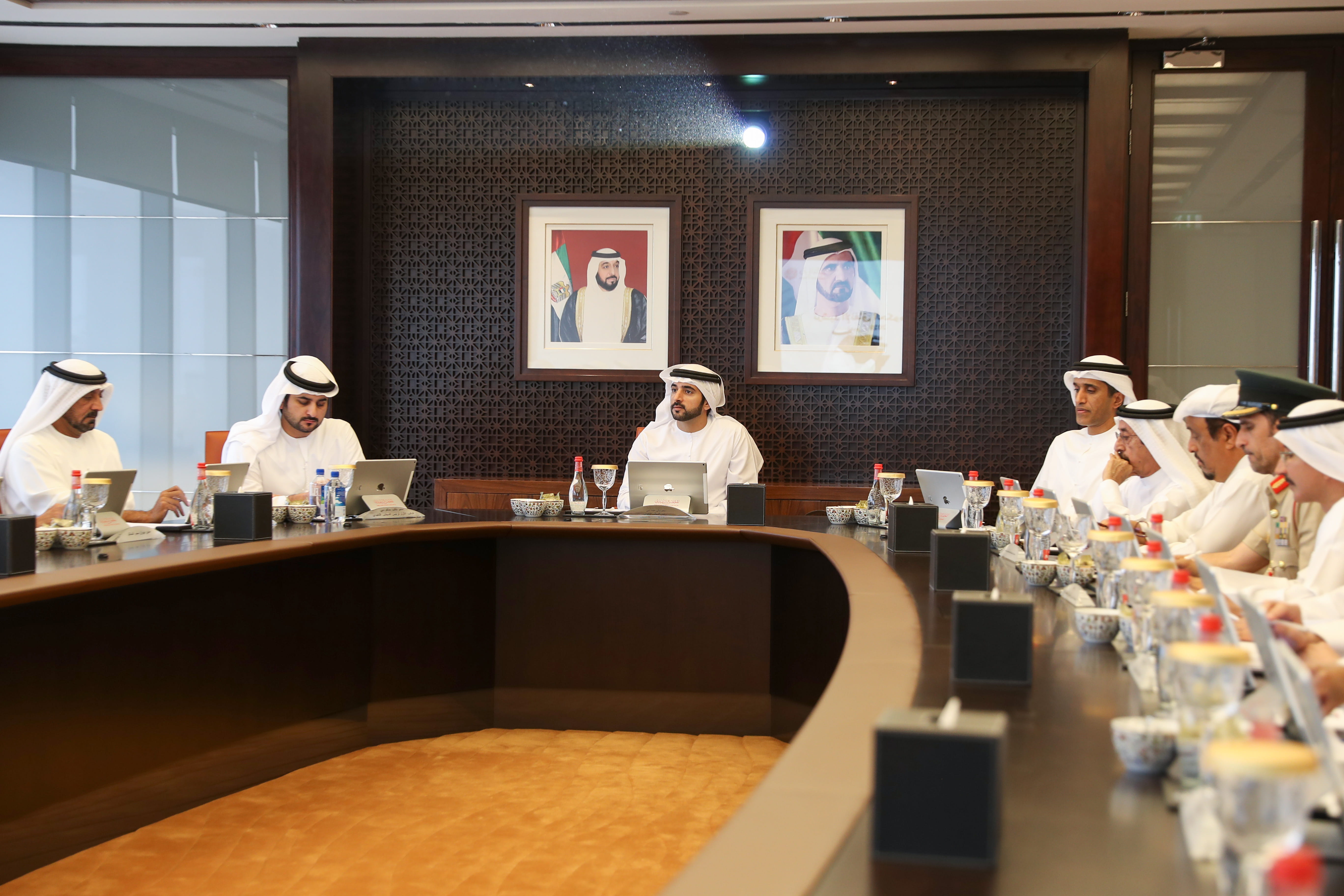 Hamdan bin Mohammed chairs Executive Council meeting, approves E ...