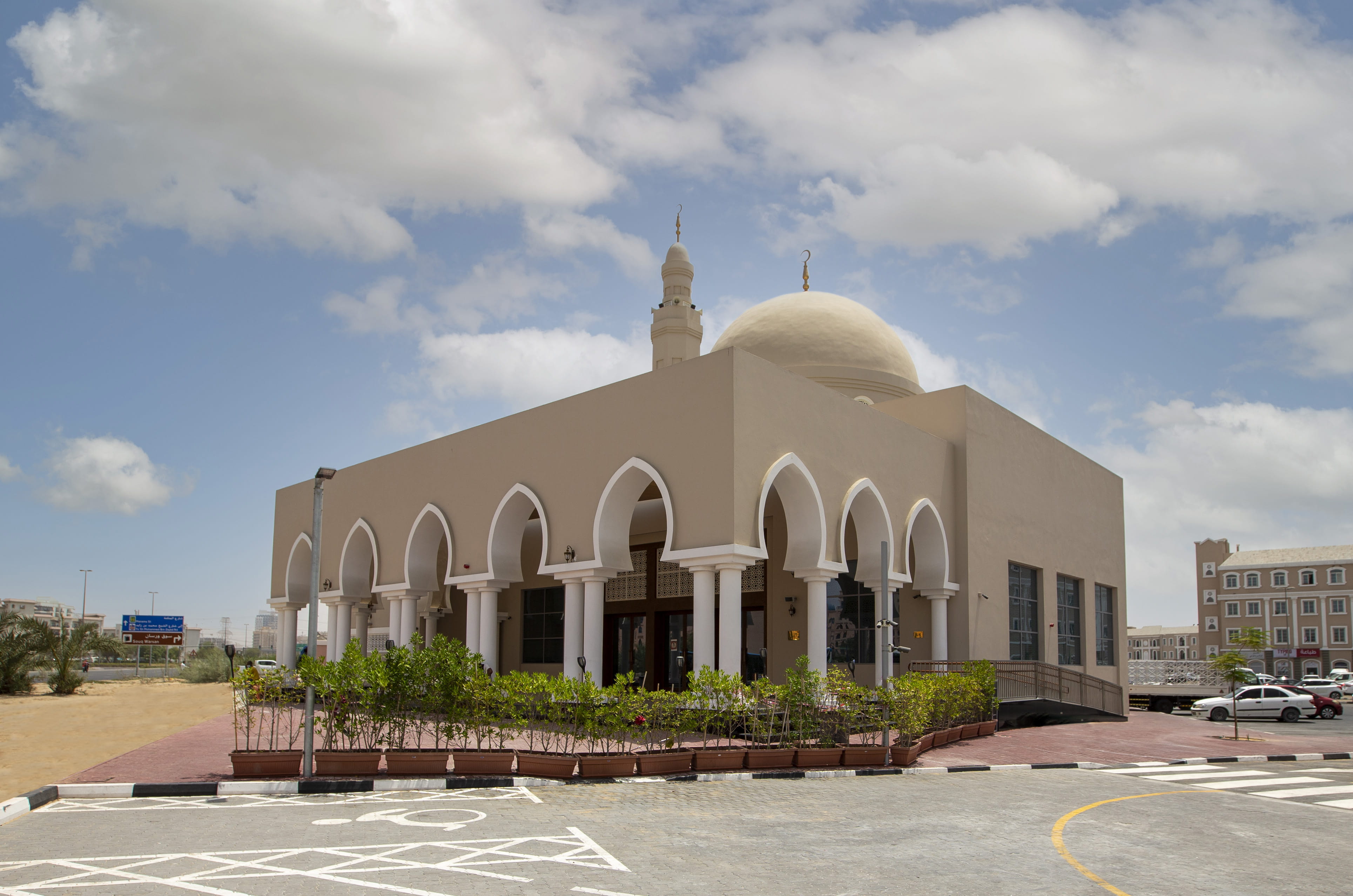 Alhamd Mosque opens at International City