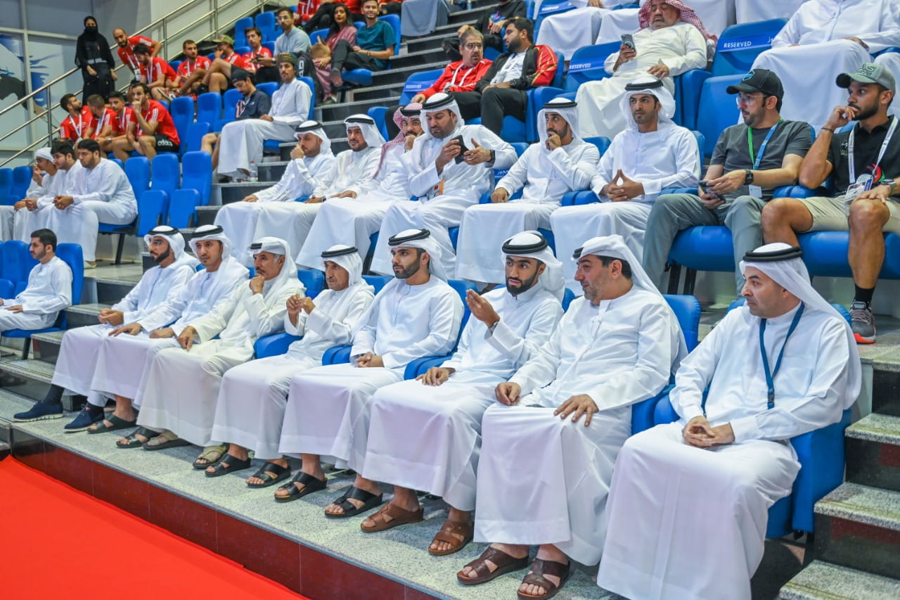 Mansoor bin Mohammed meets players taking part in the Nad Al Sheba ...