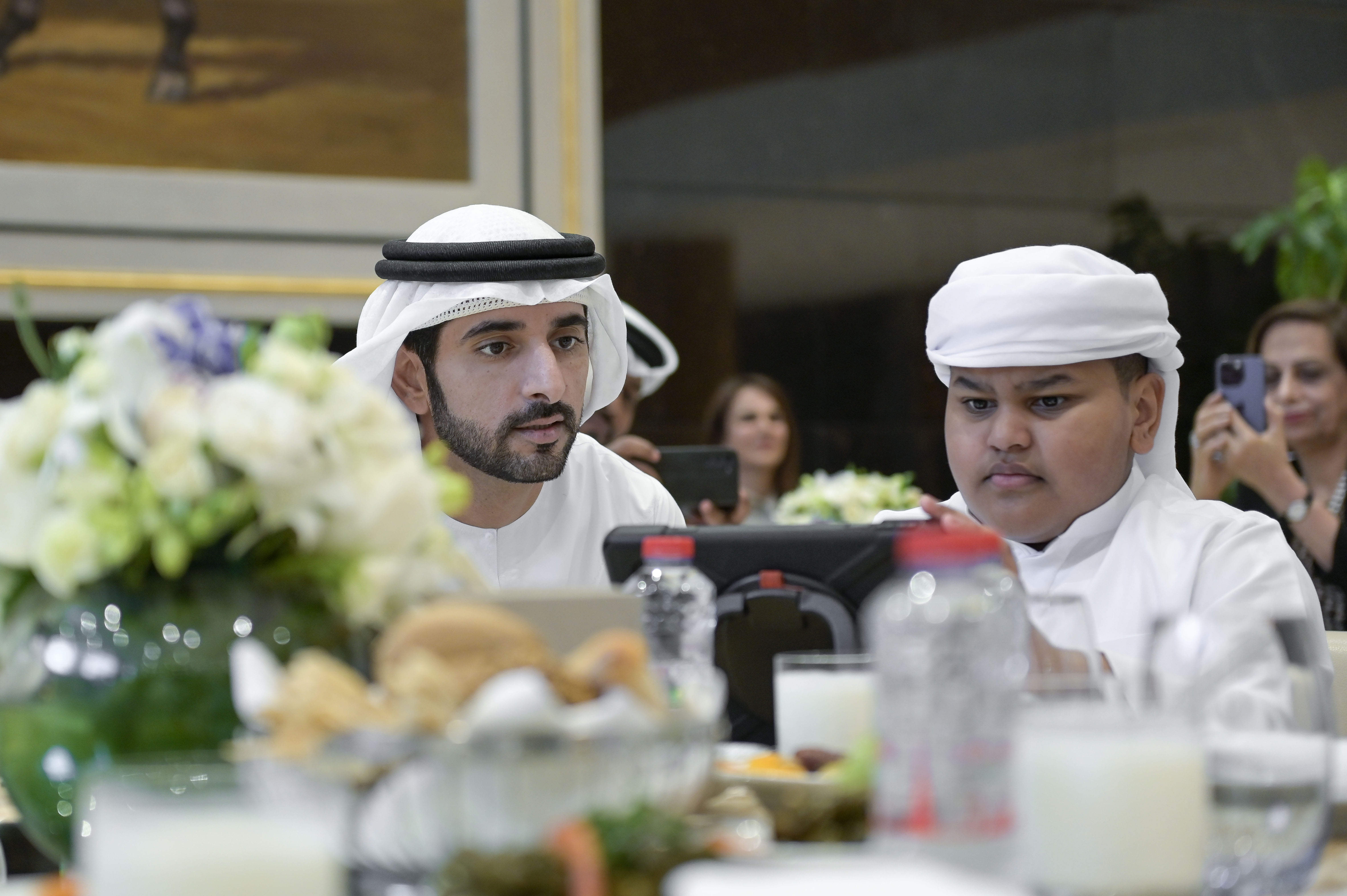 Hamdan bin Mohammed attends Iftar banquet with autistic children and ...