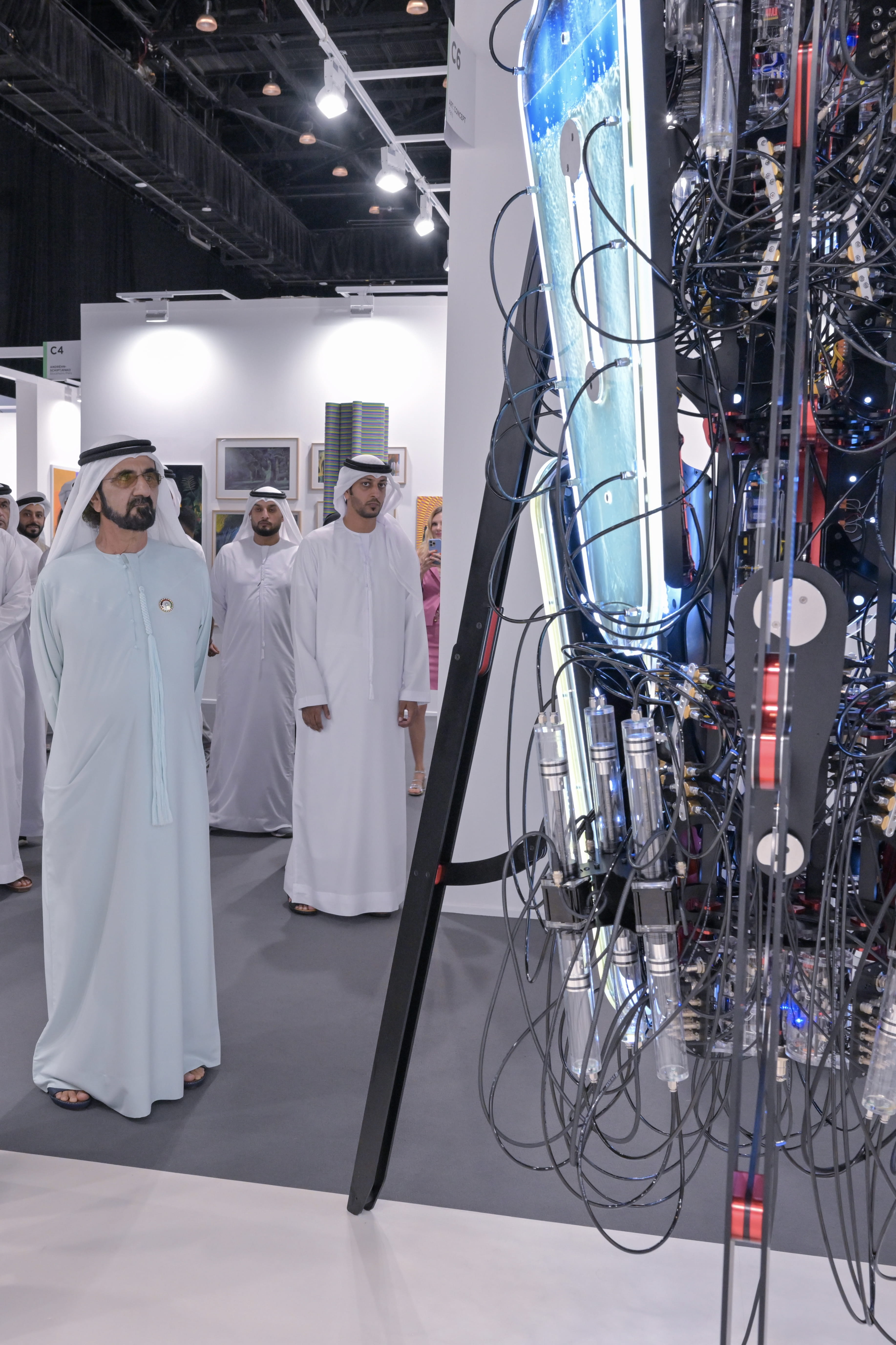 Mohammed bin Rashid visits the 16th edition of Art Dubai
