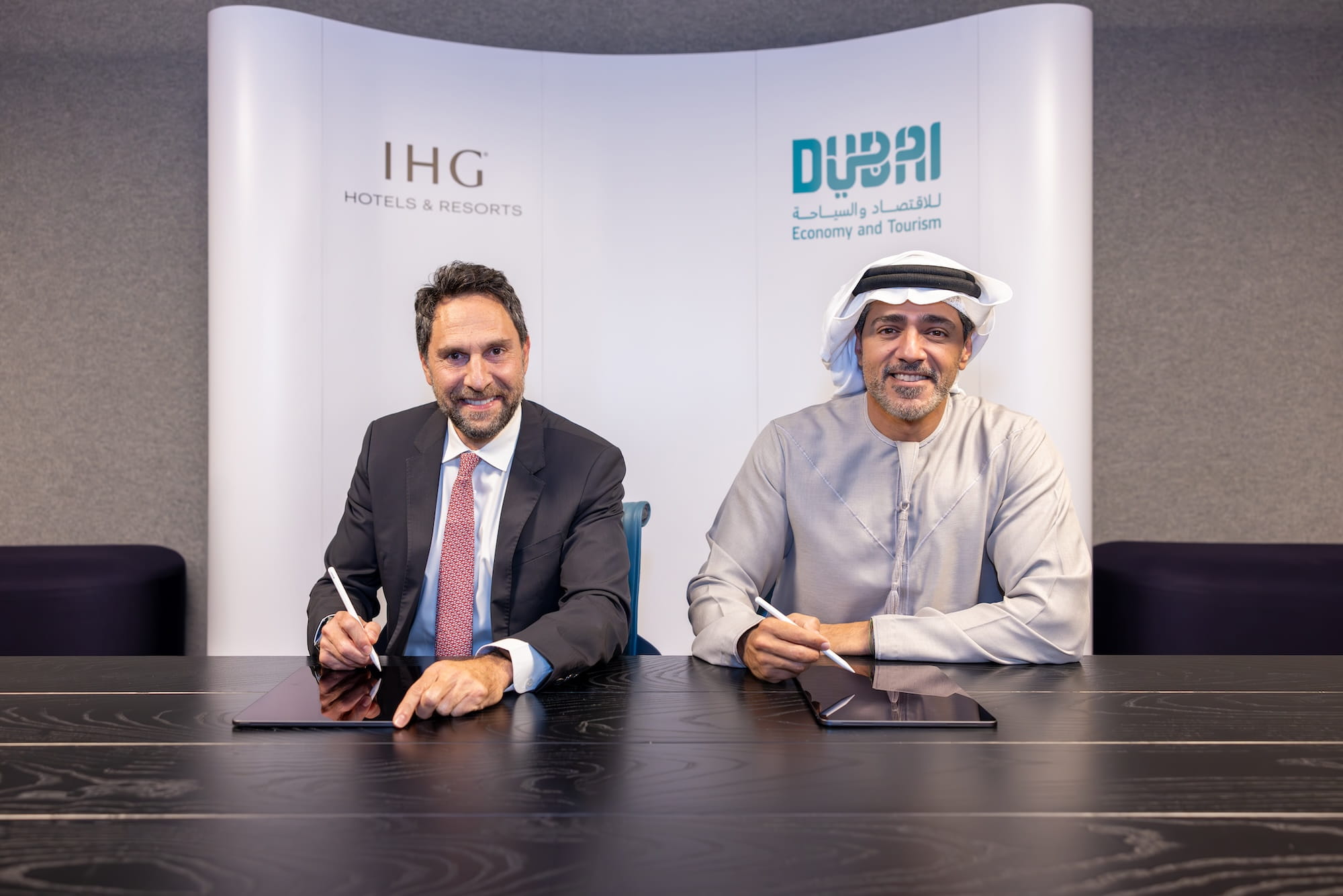 Dubai Department of Economy and Tourism Signs Strategic Partnership ...