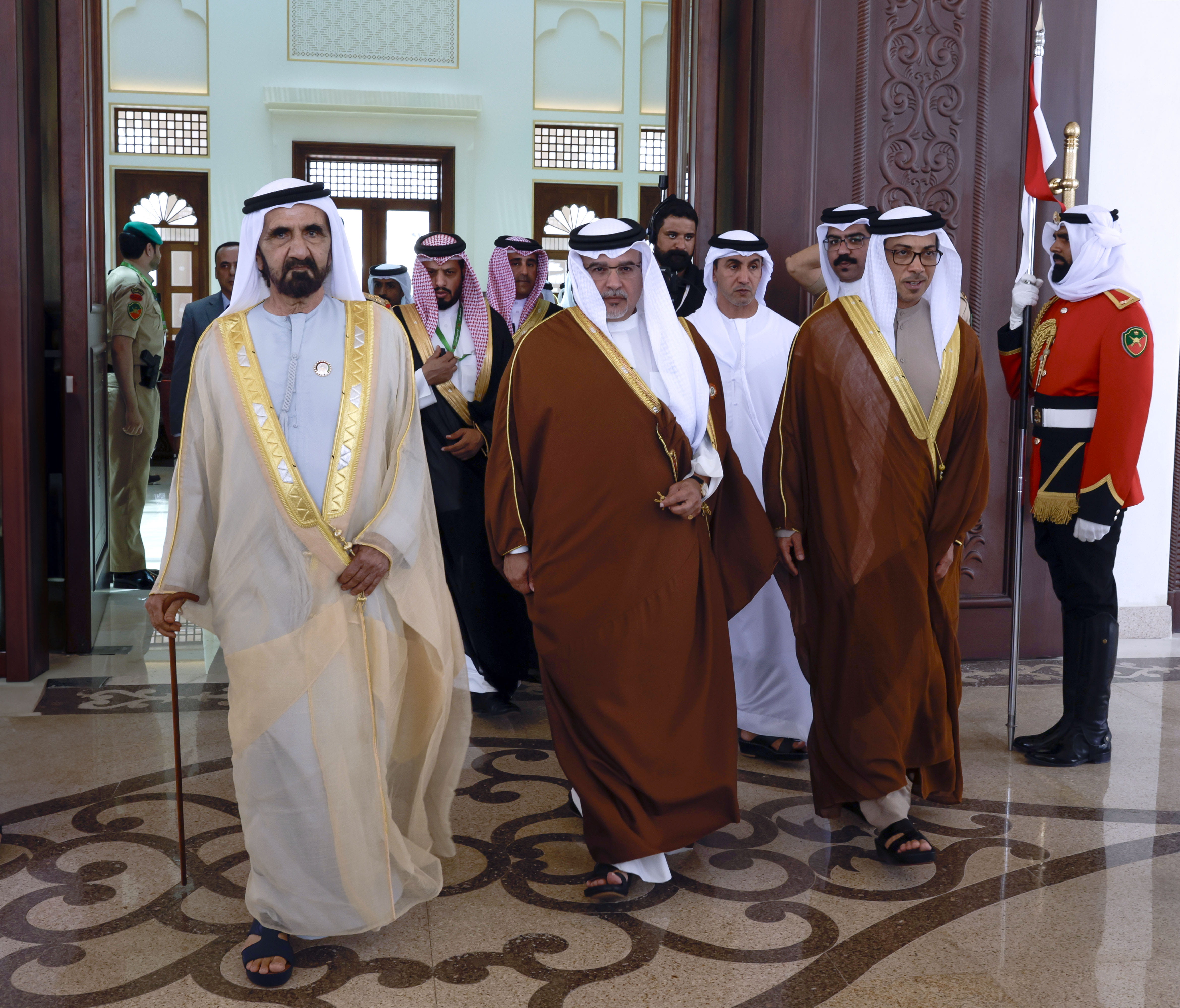 Mohammed bin Rashid arrives in Manama along with Mansour bin Zayed to ...