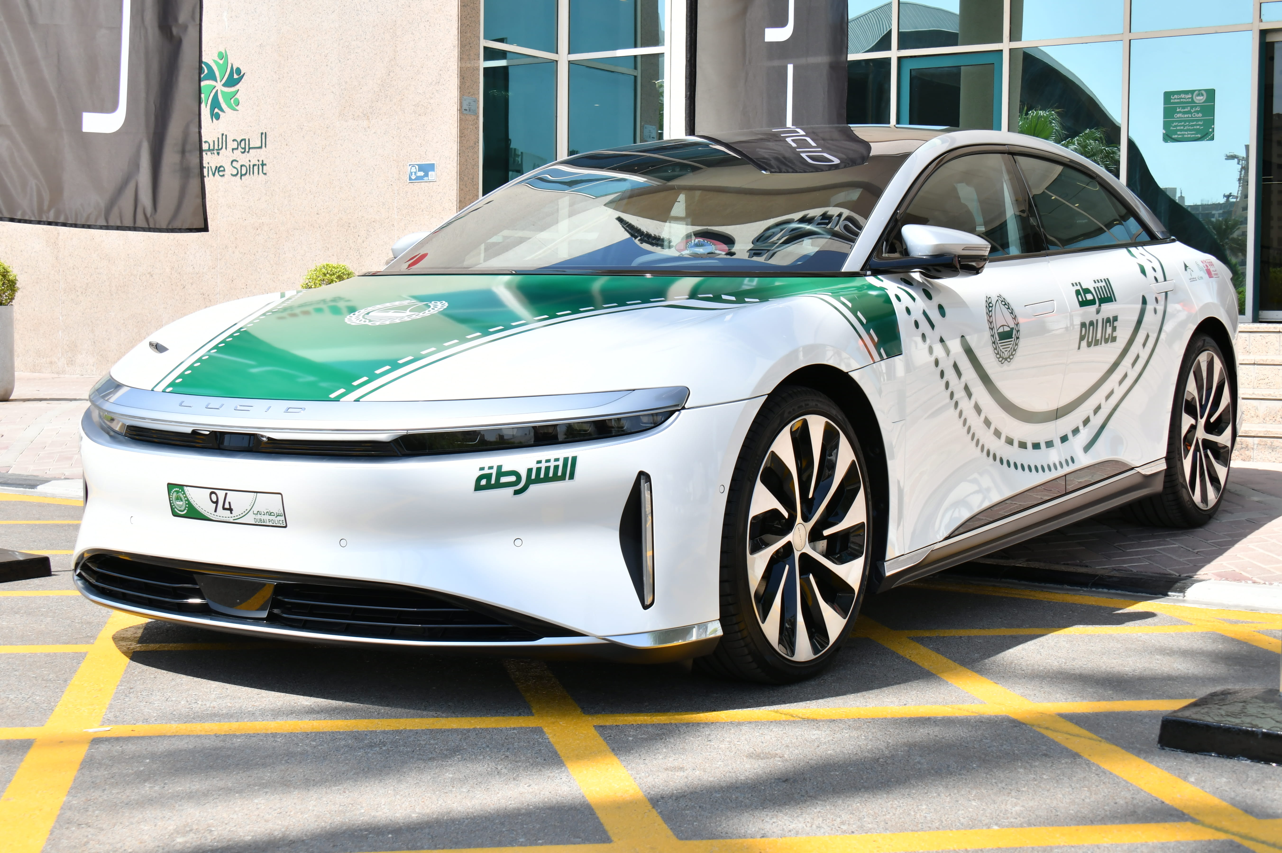 Lucid Air Grand Touring joins Dubai Police Fleet of Tourist Security ...