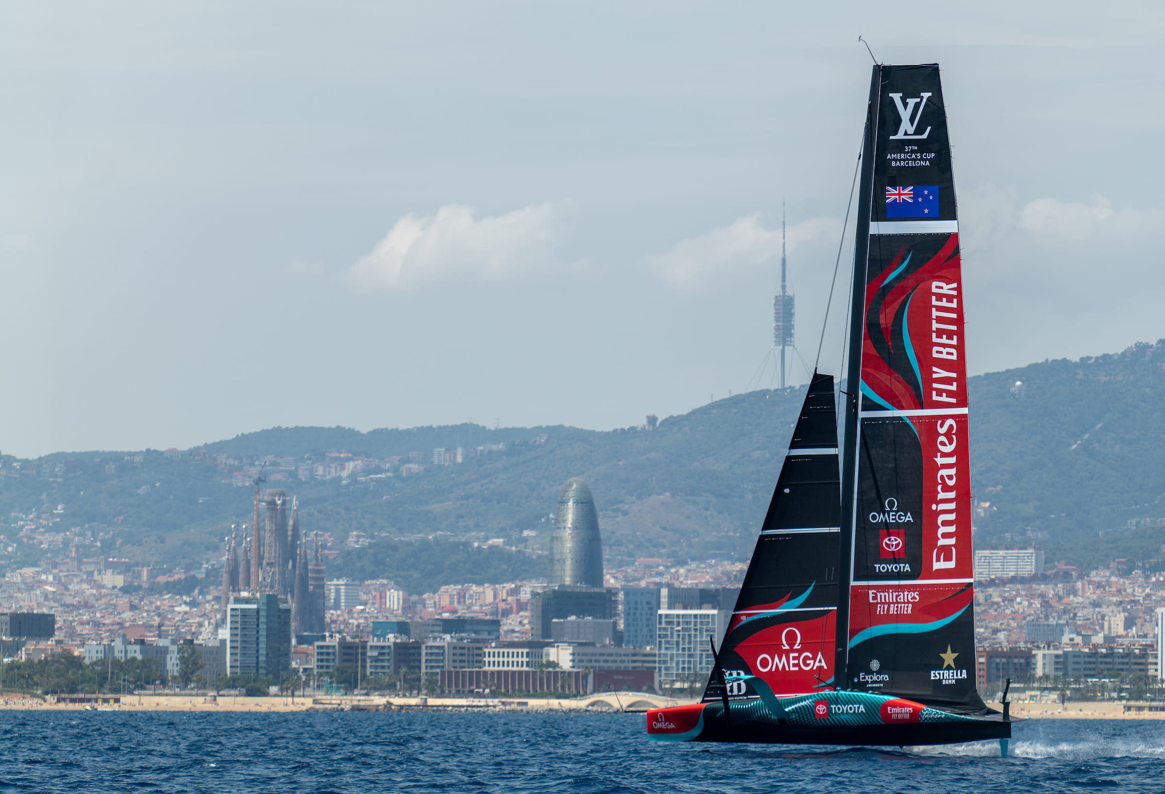 Emirates proudly transports the Americas Cup trophy from Auckland to ...