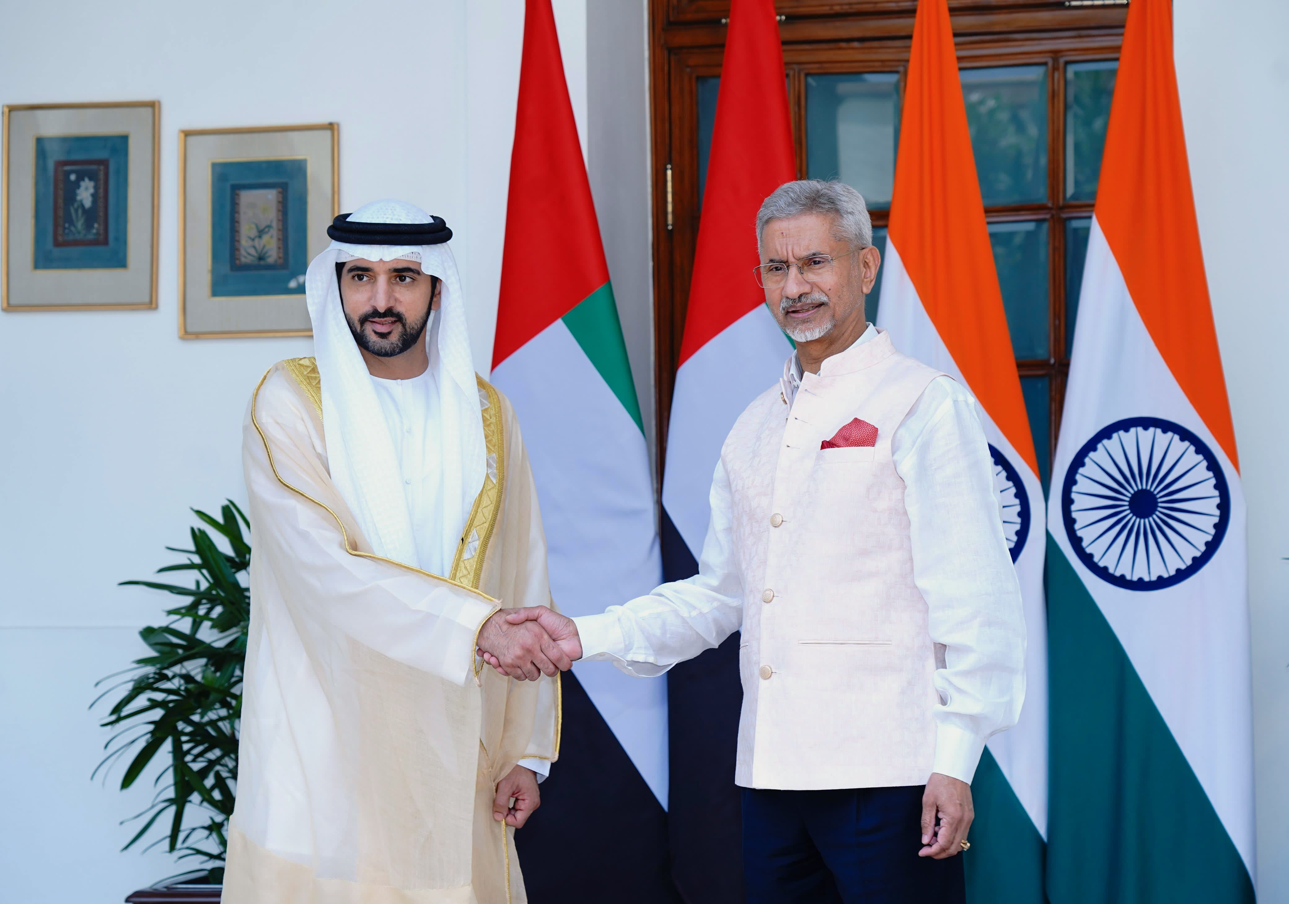 Hamdan bin Mohammed meets with India’s External Affairs Minister