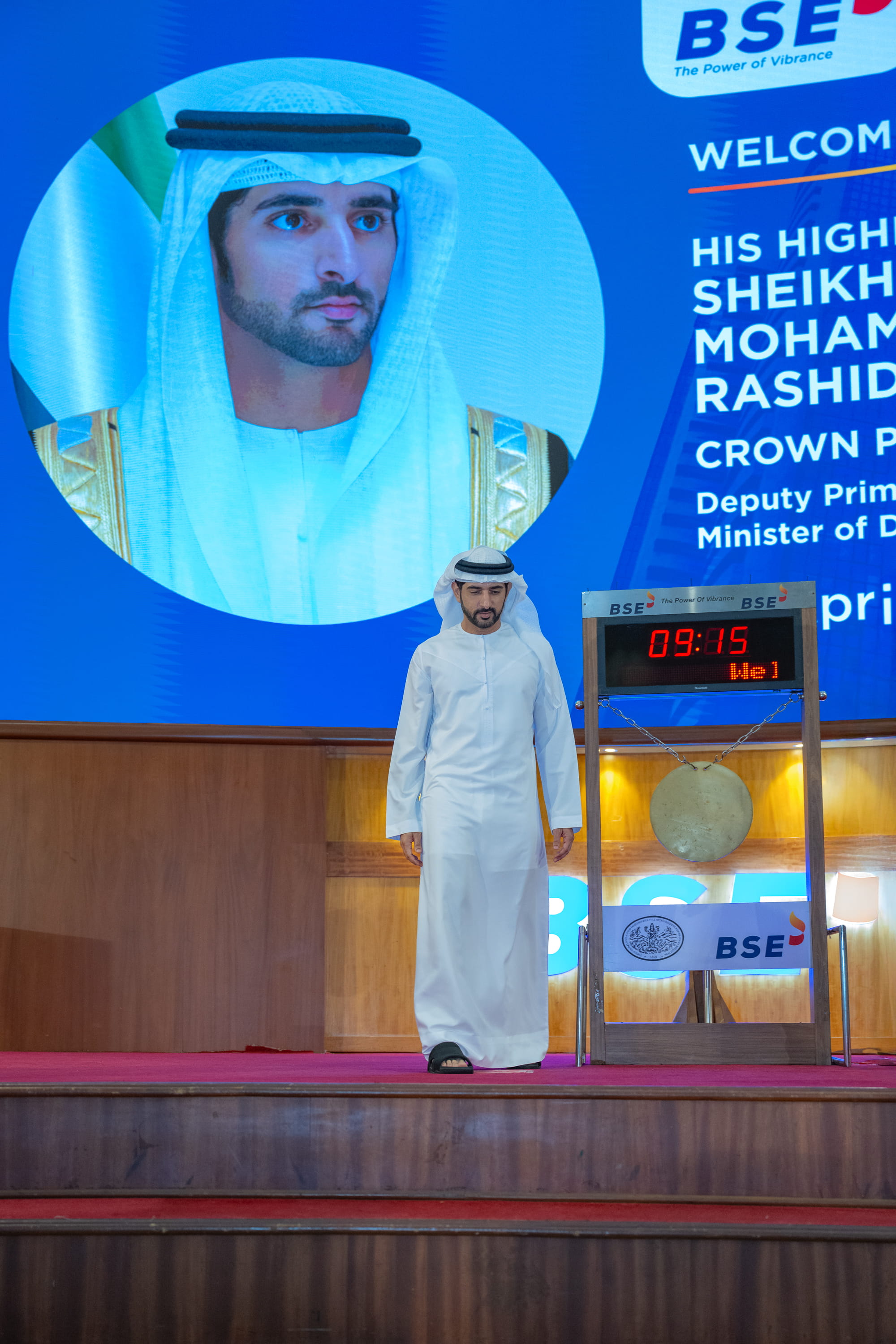 Hamdan bin Mohammed visits Bombay Stock Exchange and rings opening bell
