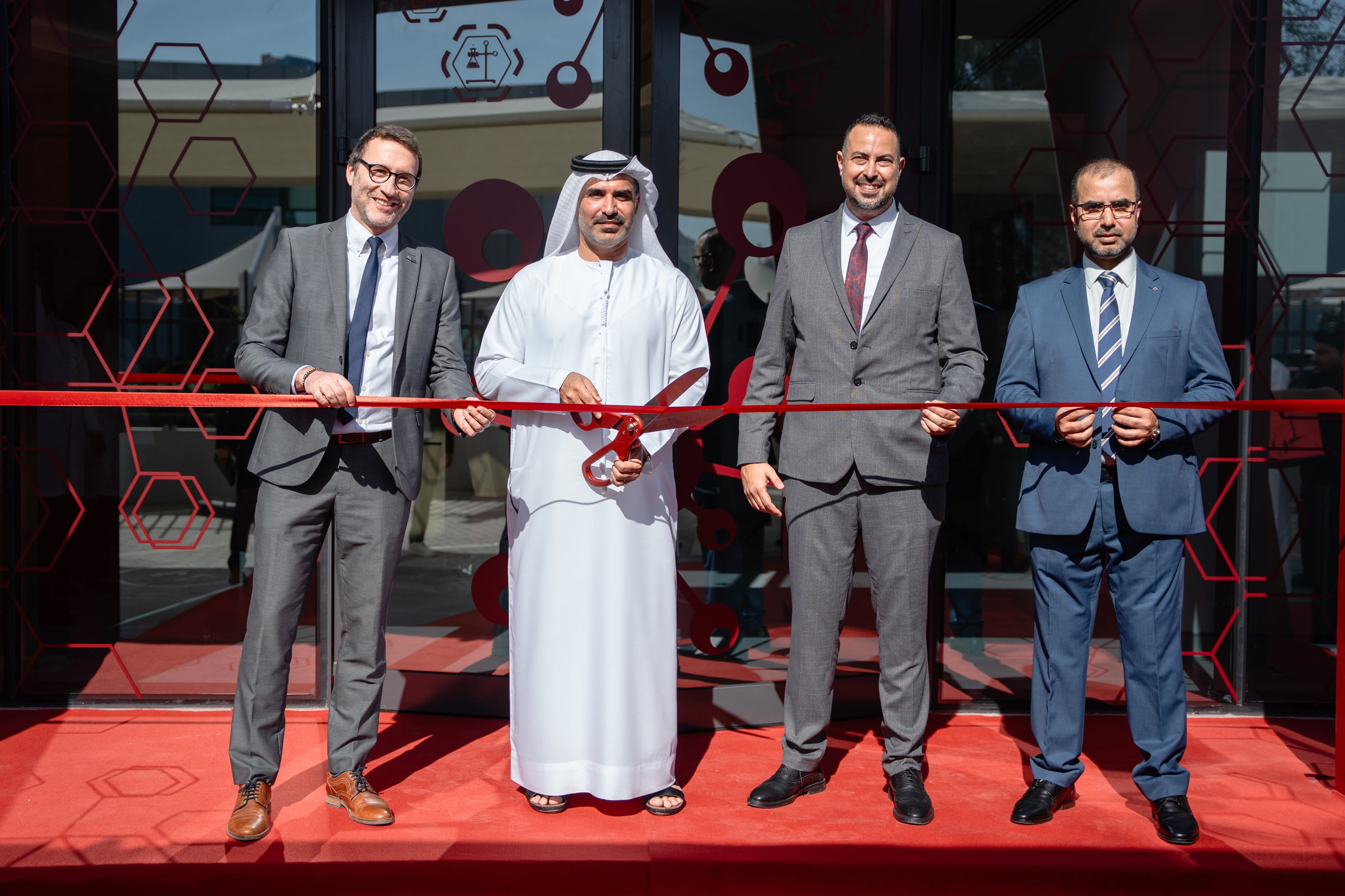 AmSpec strengthens Middle East F&B sector with new laboratory at Dubai ...